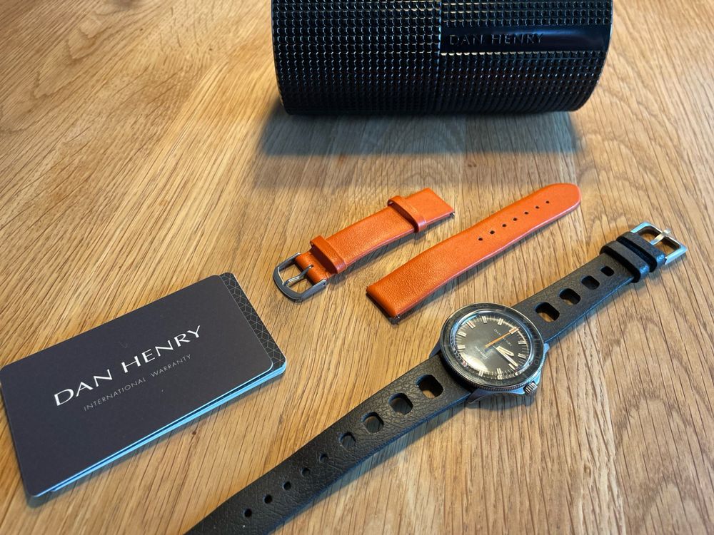 Dan Henry 1975 Skin Diver, black, 37mm, Meca-Quartz Full Set (Gebraucht ...