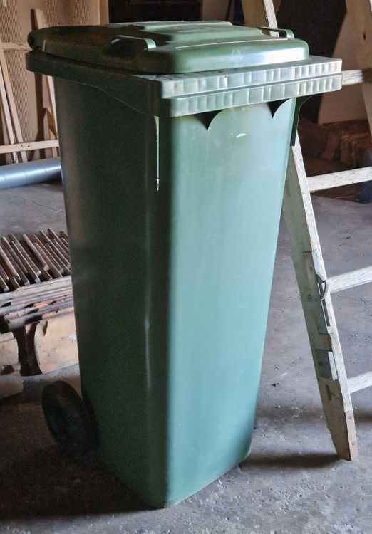 Container für Grünabfall 140 Liter (Gebraucht) in Oftringen für CHF 10 ...