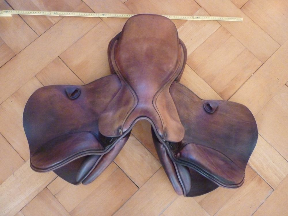 Pferdesattel Vielseitigkeit -/Springsattel Peter Menet (Gebraucht) in ...