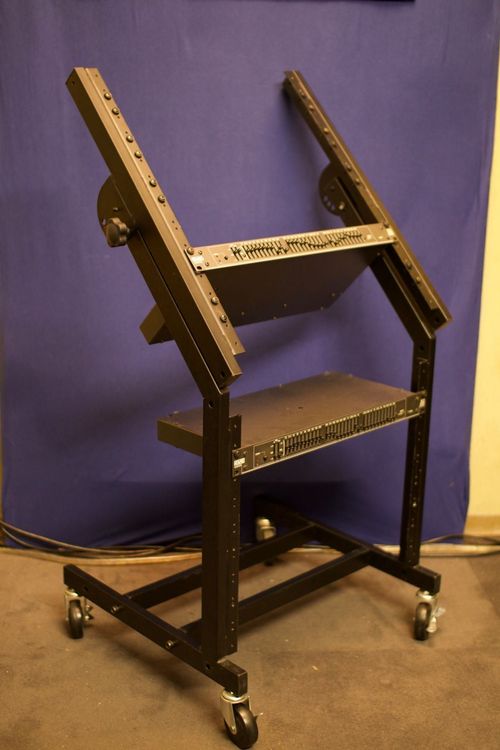 Studio Rack 19 Zoll auf Rollen (Gebraucht) in für CHF 59 – nur Abholung auf Ricardo kaufen