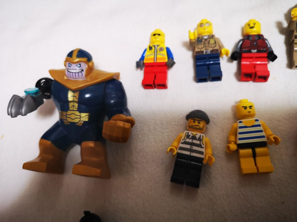 (L49) 24 x Lego Figuren Ninjago, Alien, Schlange... (Gebraucht) in Sevelen für CHF 32 – mit ...