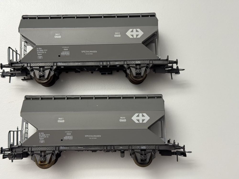 Roco 2x SBB-CFF Getreidesilowagen Tgpps grau / DC HO (Gebraucht) in ...