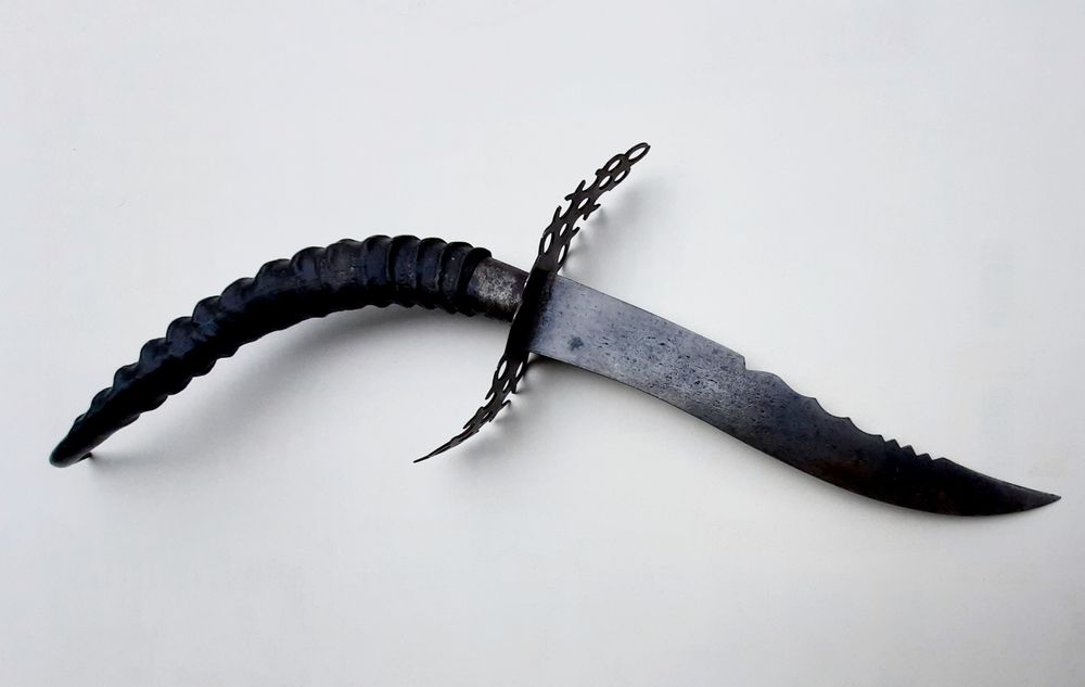 POIGNARD ANCIEN / LAME ACIER/ MANCHE EN CORNE | Kaufen auf Ricardo