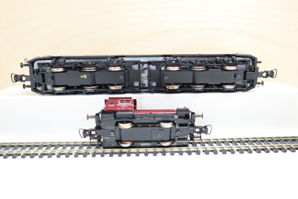 ROCO Doppelpack E-Lok & Traktor - 04163A / 04140A - H0 (Gebraucht) in ...