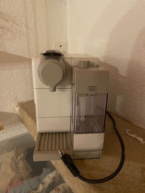 Nespresso delonghi Beige (Gebraucht) in Corgemont für CHF 65 – mit ...