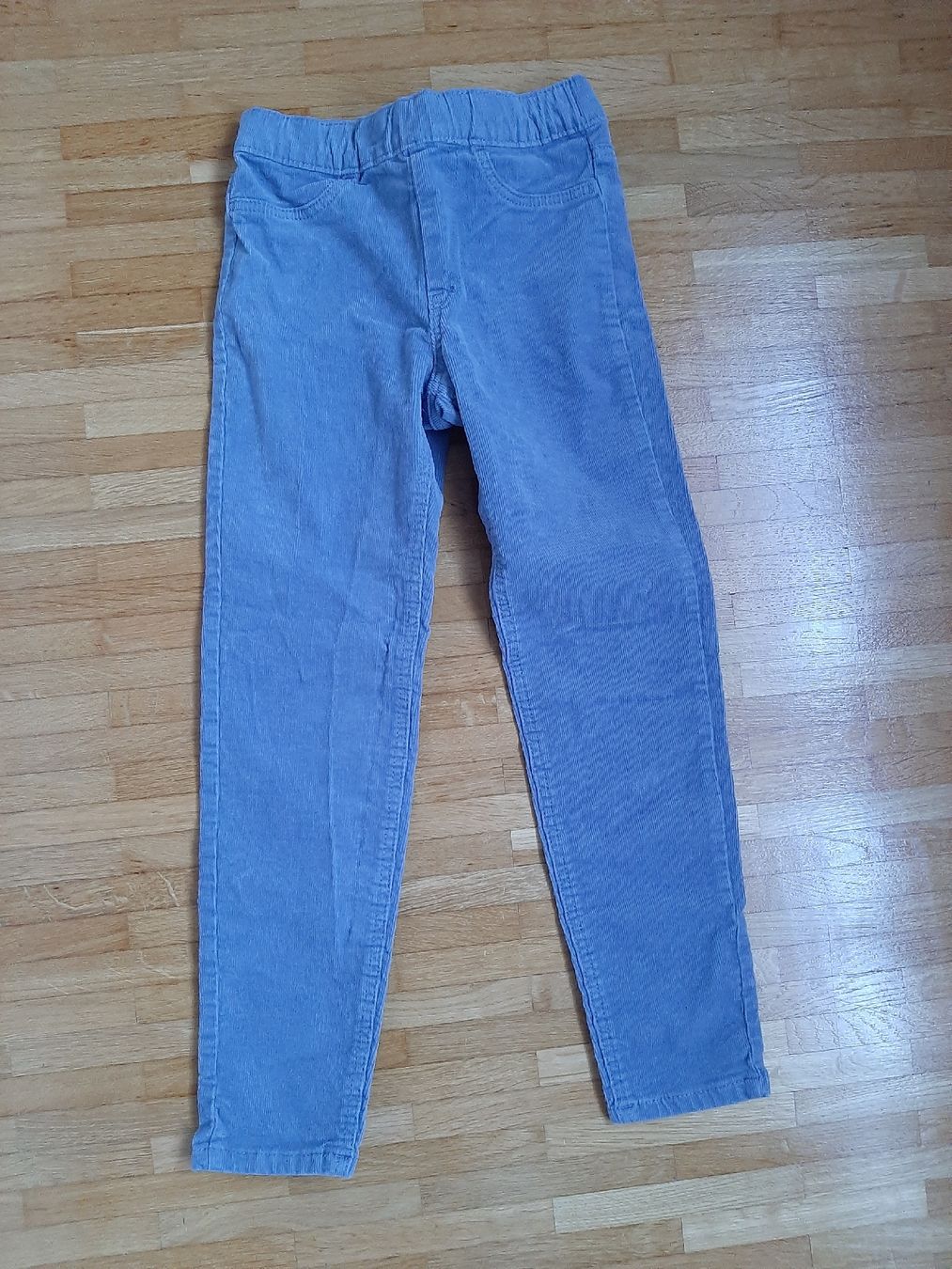 Pantalon en velours côtelé H&M, taille 116, parfait état! (Neuf (Voir ...