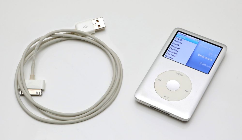 iPod classic 120 GB Silber (Gen 6, Sep. 2008) + Belkin-Kabel (Gebraucht ...