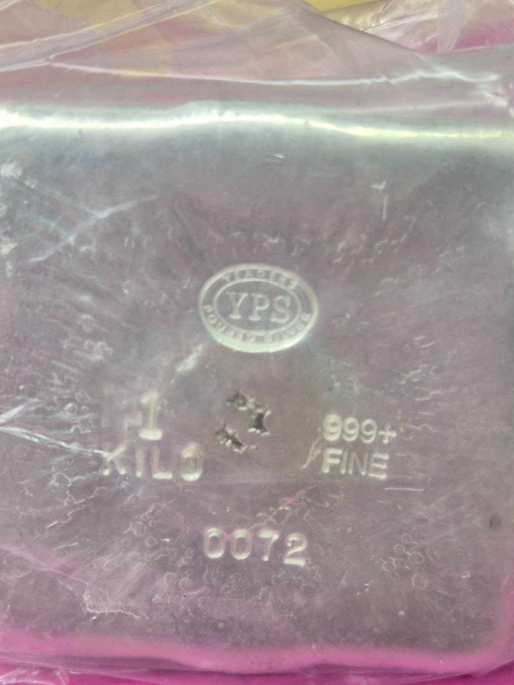 1kg Silberbarren 3D Pyramide Yeager .999 Silver Sammlerstück (Gebraucht ...