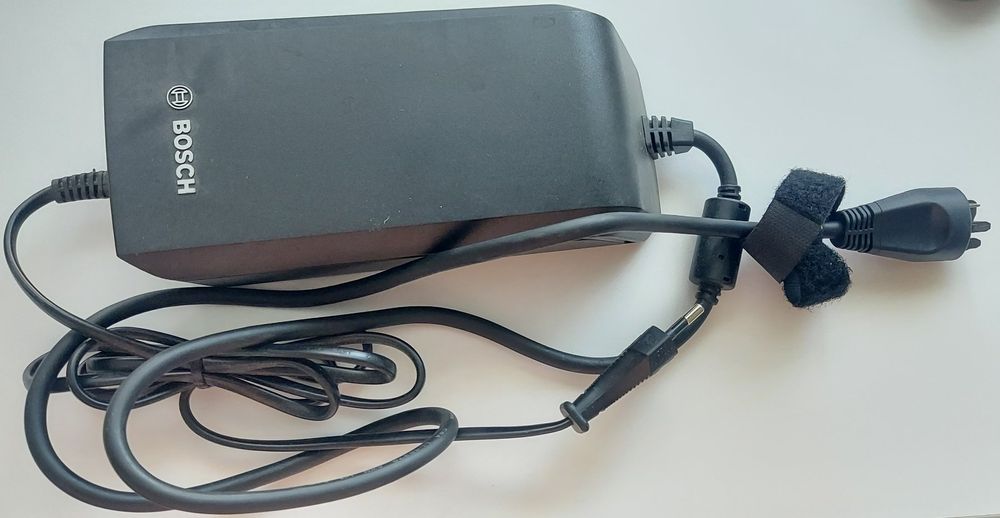 Bosch Fast Charger 6A Ladegerät für E-Bikes (Gebraucht) in Feldbach für ...
