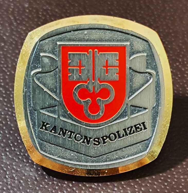 S451 - Pin Kantonspolizei Polizei Nidwalden (Gebraucht) in Reinach BL für CHF 2 – mit Lieferung ...