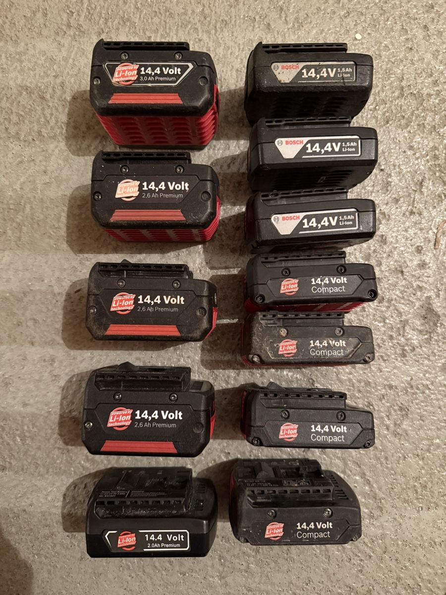 12 x Bosch Akkus 14.4V funktionieren alle einwandfrei (Gebraucht) in St ...