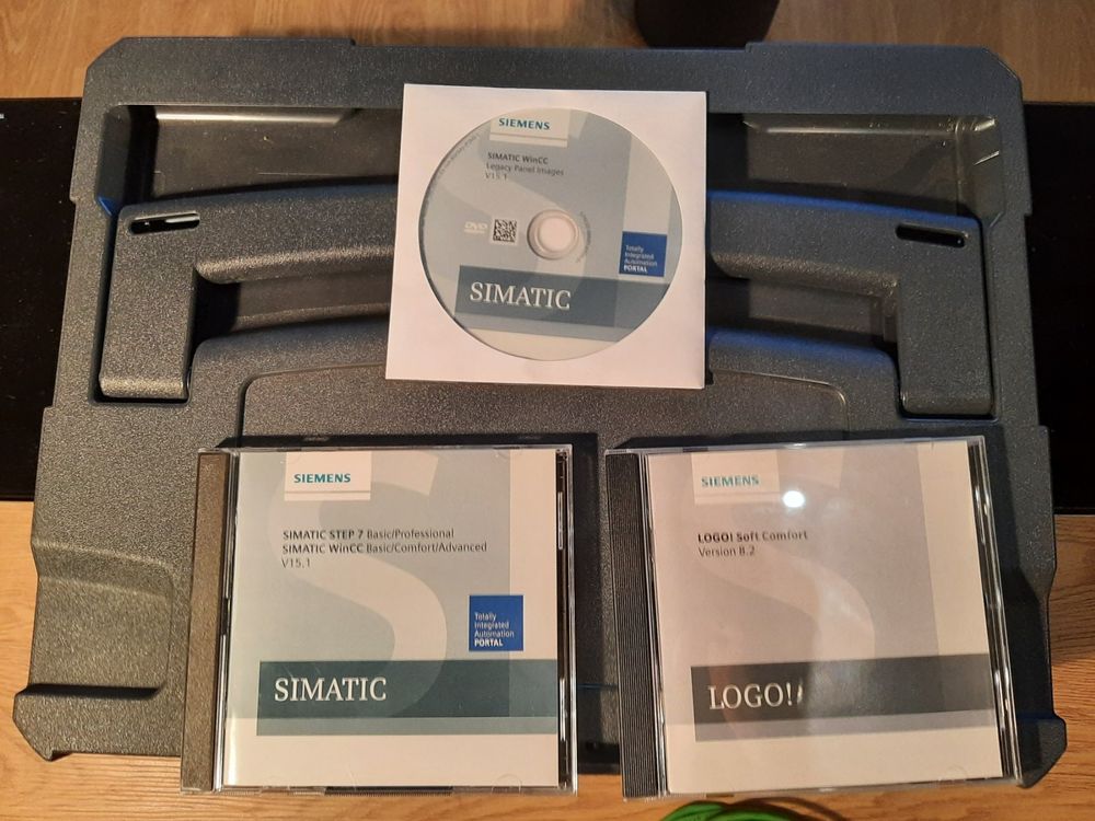 Siemens LOGO!8 Starterkit 12/24V (Gebraucht) in Einsiedeln für CHF 186 ...