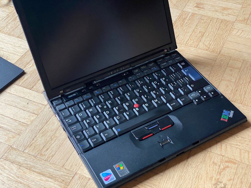IBM ThinkPad X41 mit Docking Station, Netzteil | Kaufen auf Ricardo