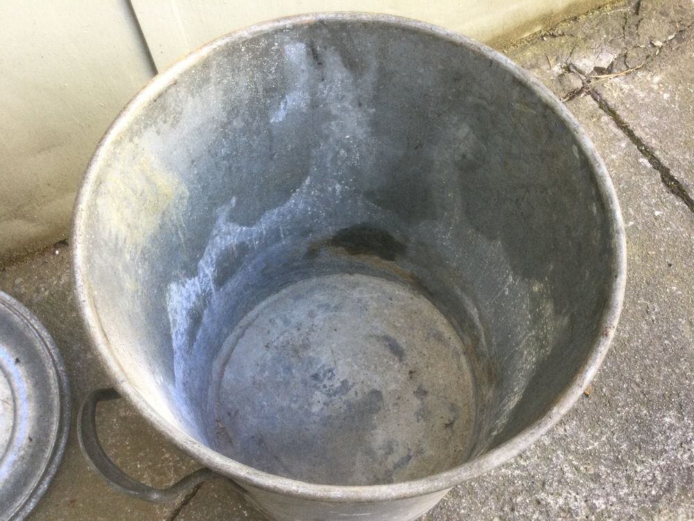 Grosse Blechtopf oder Kübel für Pellets oder Asche für Ofen (Gebraucht ...