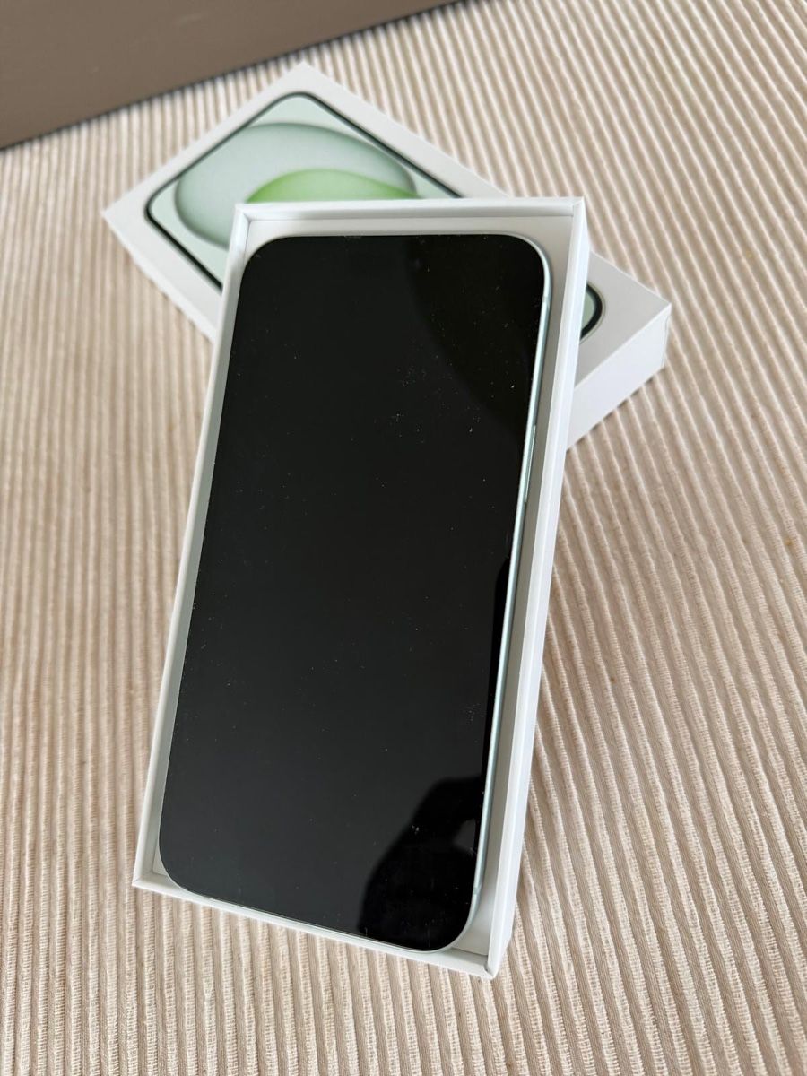 Apple iPhone 15, 128 GB, Grün, Neuwertig, Top Zustand! (Gebraucht) in ...