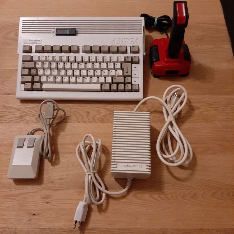 Amiga 600 Gotek/2MB Chipram (Gebraucht) in Beringen für CHF 280 – mit ...