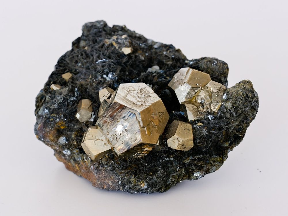 Pyrit-Hämatit-Stufe - Mineral - 1A in Museumsqualität (Gebraucht) in Heiden für CHF 109 – mit ...