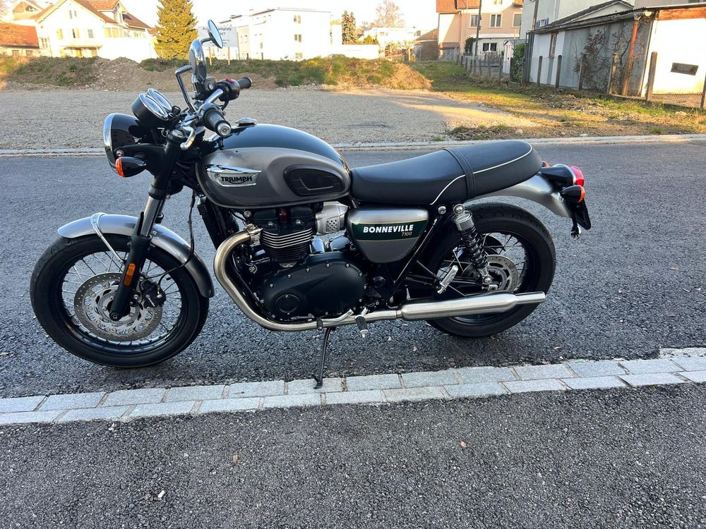 2015 Bonneville Abs