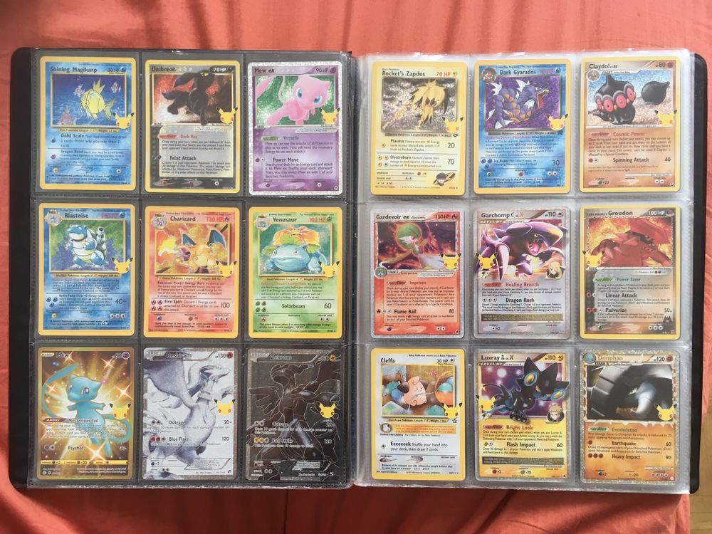 Master set de la série Célébration (Charizard/Umbreon...) (Neu (gemäss ...