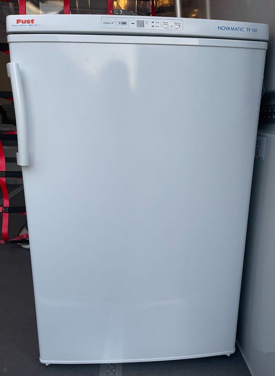 Tiefkühlschrank NOVAMATIC TF101 (Neu (gemäss Beschreibung)) in Dietikon für CHF 125 – mit ...