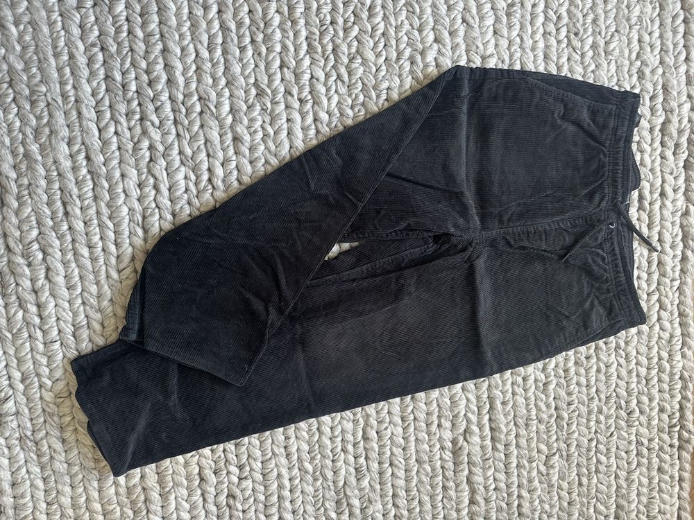 Hose-Mix für den Übergang, Marken wie Volcom, H&M usw. (Gebraucht) in ...