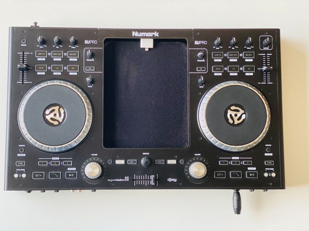 Numark iDJ Pro mit Lichtpuls / Ständer | Kaufen auf Ricardo