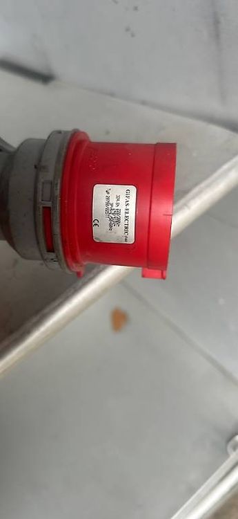 über 10m PurPur Kabel inkl 5 Poliger Stecker (Gebraucht) in Necker für ...