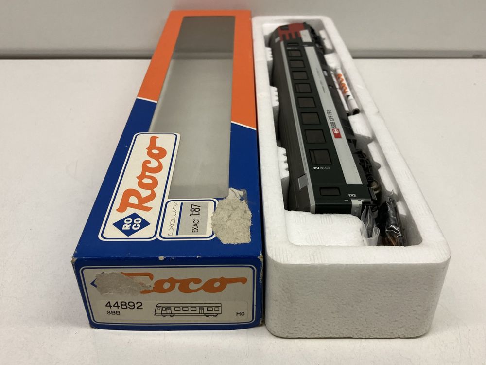 Roco 44892= schöner Steuerwagen SBB Bt 930-0 2. Klasse (Neu und originalverpackt) in Thun für ...