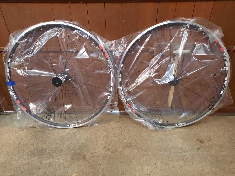 Shimano WH-R501 Laufradsatz (Neu und originalverpackt) in Oberrohrdorf ...