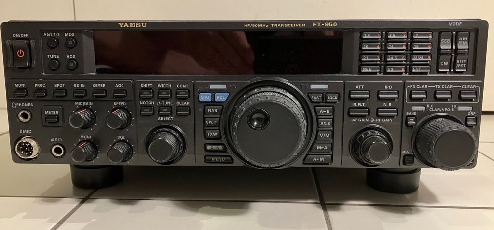 Amateurfunk / YAESU FT-950 Transceiver inkl. ADMS-950 (Gebraucht) in Zug für CHF 500 – nur ...