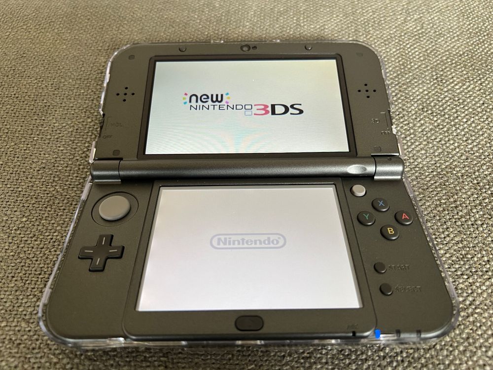 New Nintendo 3DS XL Metallic Black Top condition | Kaufen auf Ricardo