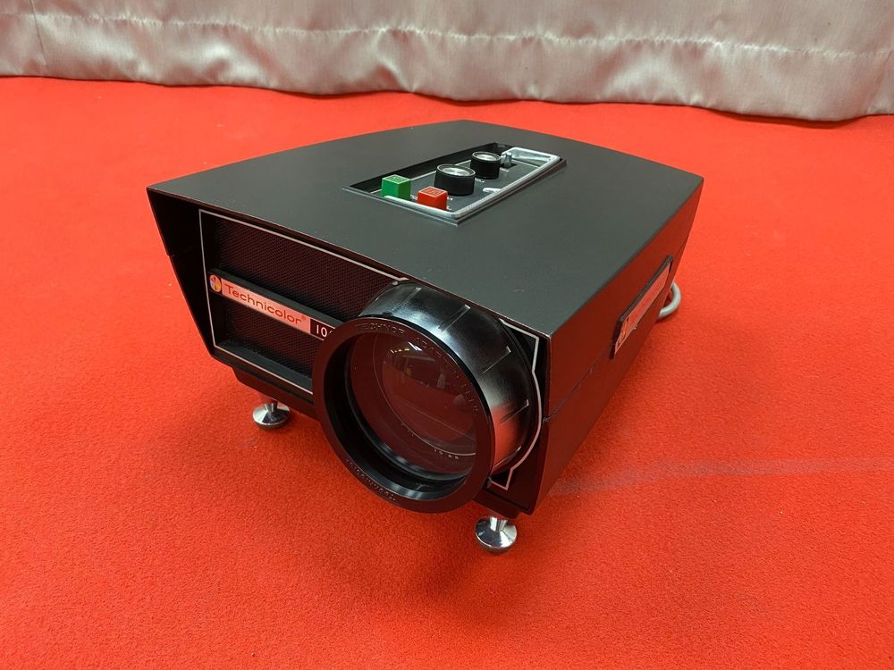 Projector Technicolor 1000 (Defekt) in Hägglingen für CHF 1 – nur ...