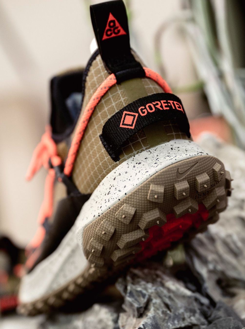 ACG Mountain Fly Low Hazel Rush Black Khaki - taille 44 (Neuf (Voir ...