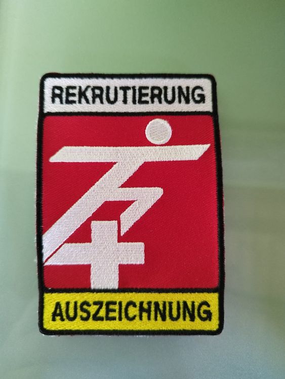 Militär Badge Rekrutierung Sportabzeichen (Neu und originalverpackt) in ...