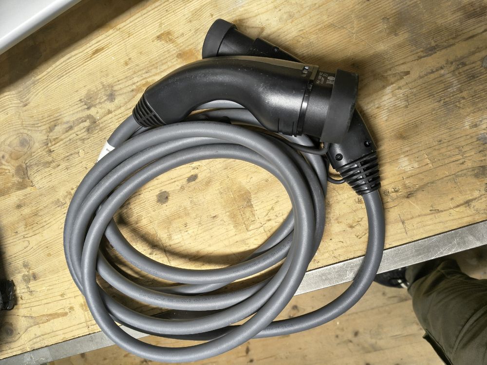 Ladekabel Auto (Gebraucht) in Pfeffingen für CHF 39 – mit Lieferung auf ...