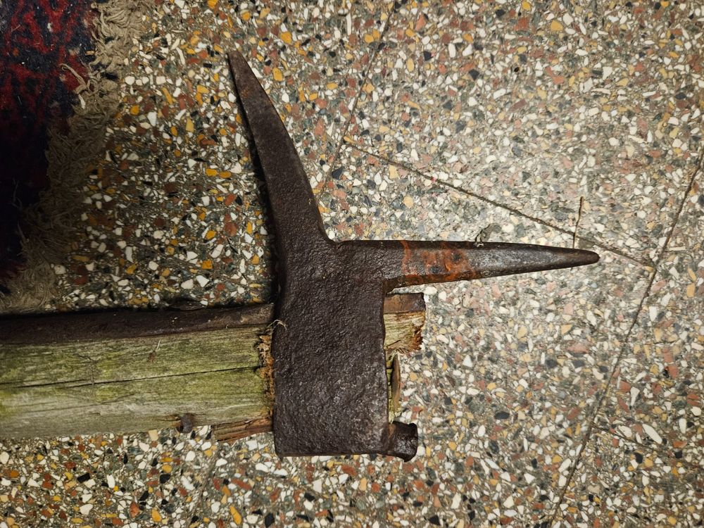 Hellebarde? (Defekt) in Schwellbrunn für CHF 79.5 – mit Lieferung auf ...