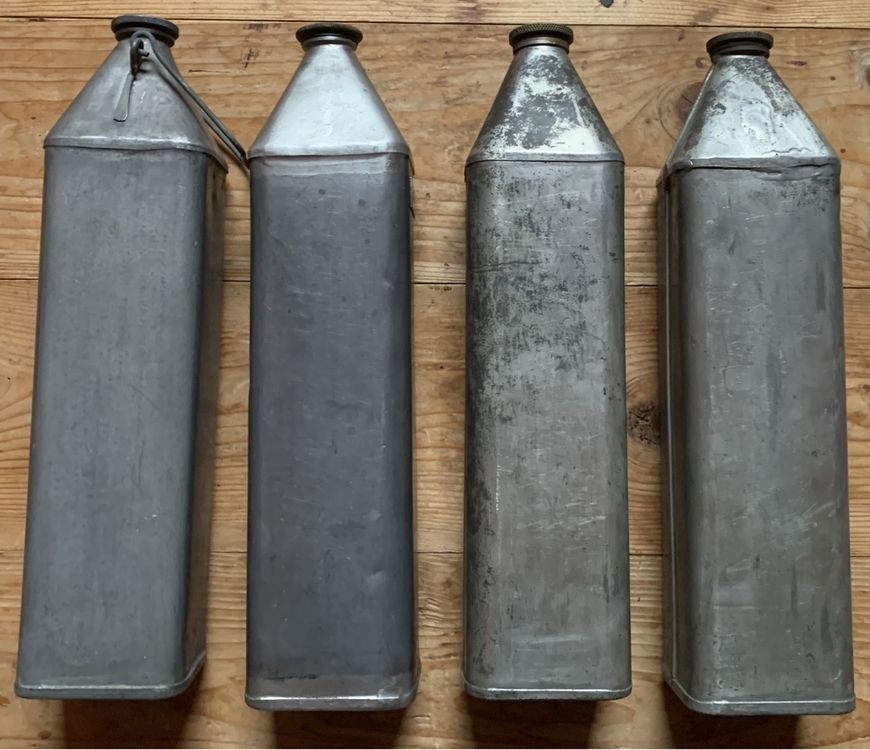 Je 2 Stk Mg-Oel und Petrolbehälter der CH Armee | Kaufen auf Ricardo