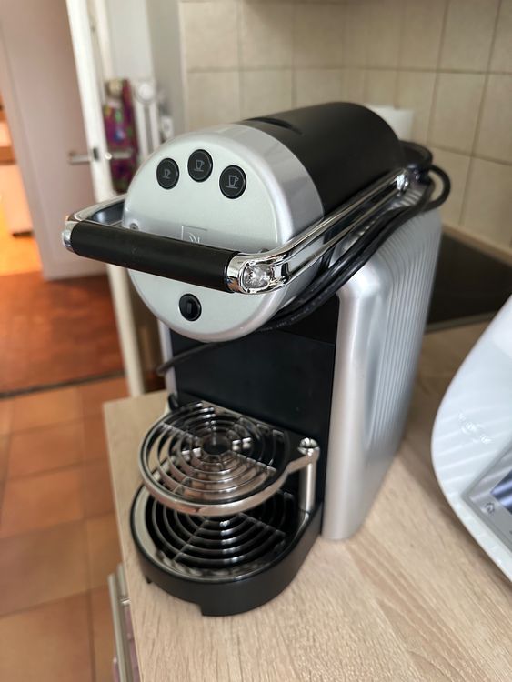 NESPRESSO Zenius Professional Coffee Machine + 50 Coffeecaps (Gebraucht ...