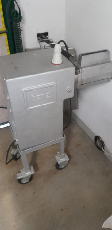 Fleisch Steaker (Gebraucht) in Romoos für CHF 400 – nur Abholung auf ...