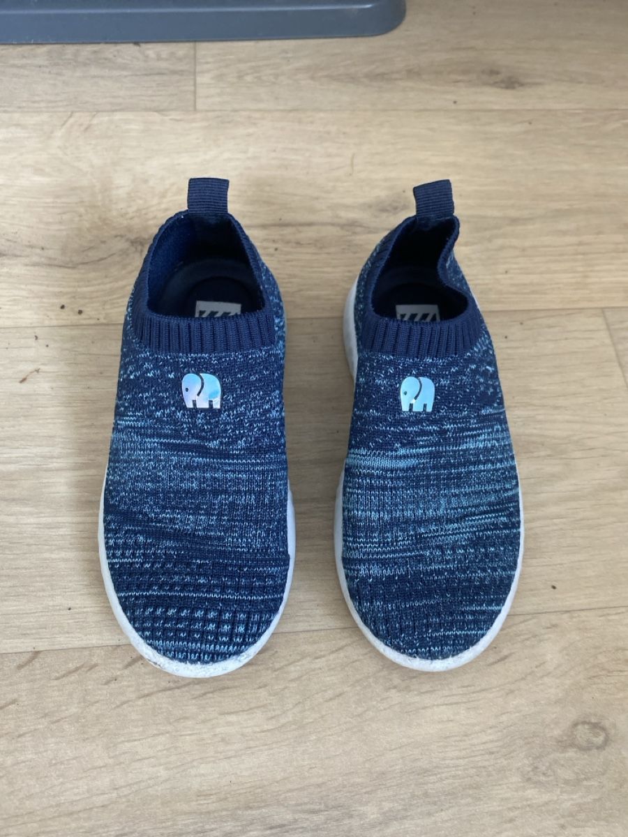 Blaue Elefanten Finken, Grösse 26! (Gebraucht) in Römerswil LU für CHF ...