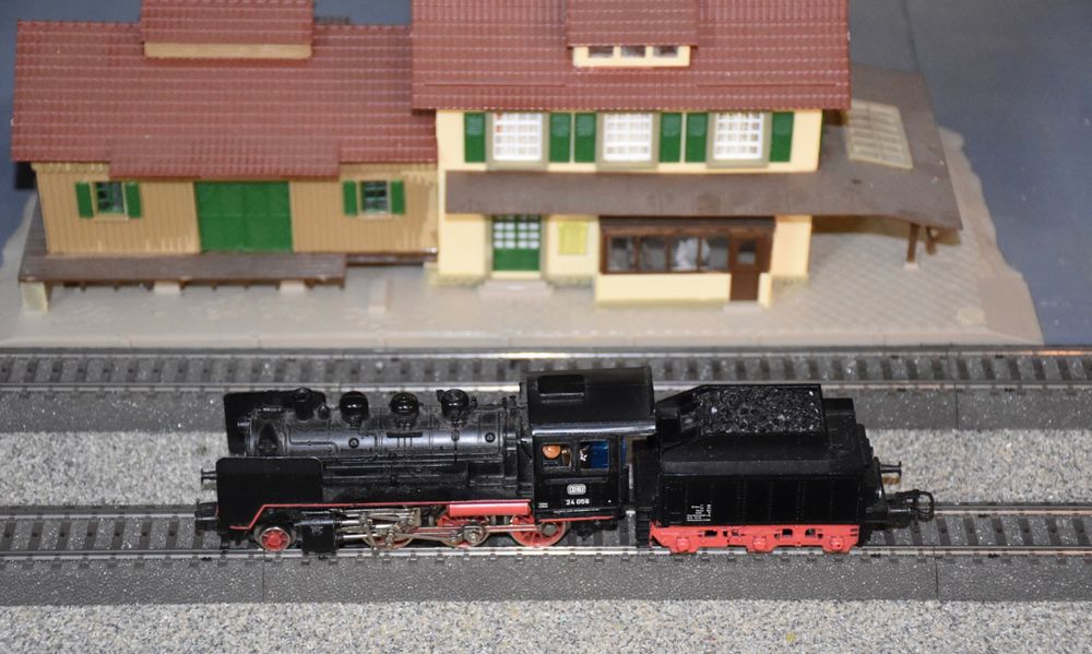 BR 24 Märklin 3003. Digital + 6 voitures Roco. | Kaufen auf Ricardo