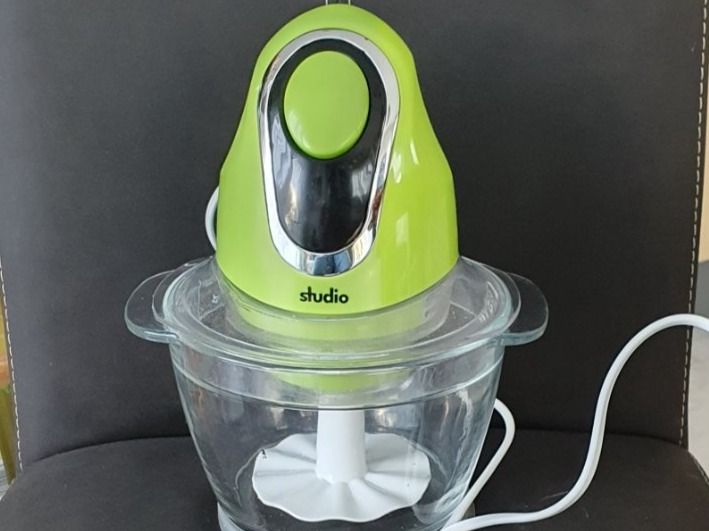 Mini Hacker / Zerkleinerer (studio) (Gebraucht) in Gränichen für CHF 4 ...