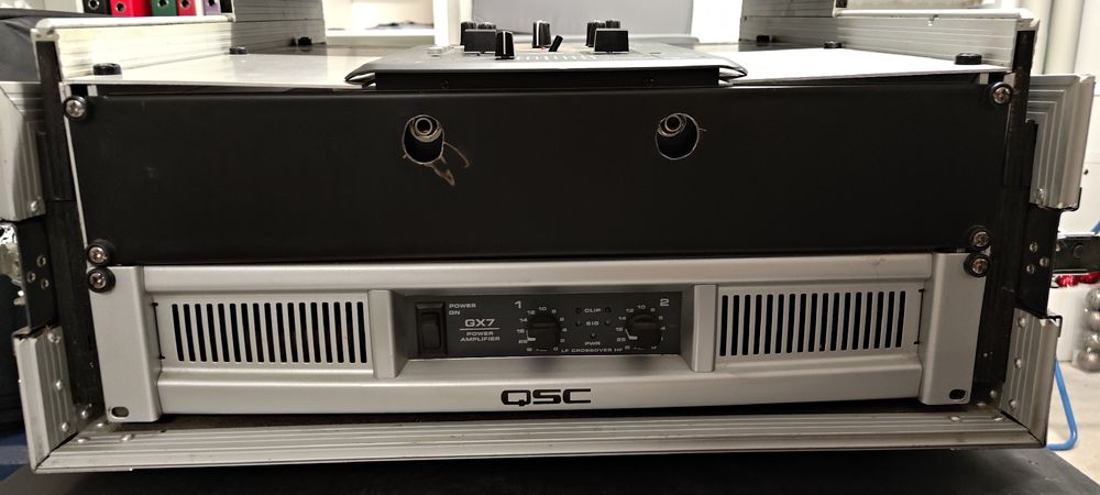 QSC Amplifier und Q-D1Pro PreAmp Mixer in hard Case (Gebraucht) in Arch ...