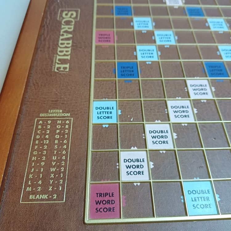 SCRABBLE Deluxe Drehteller Edition aus Holz – Englisch –🇬🇧 (Gebraucht ...
