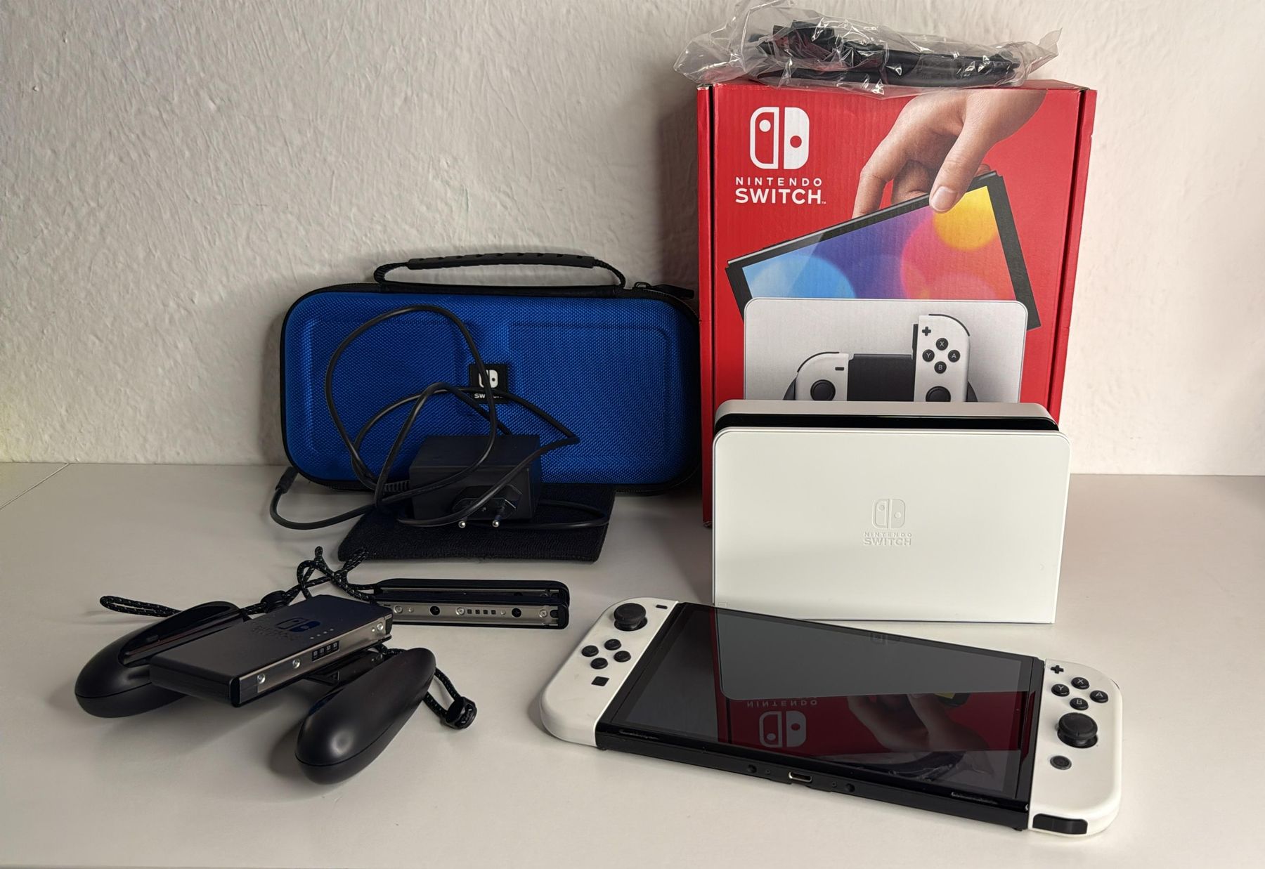 🔥 NINTENDO SWITCH OLED – PRAKTISCH NEU / TOP-ZUSTAND 🔥 (Neu (gemäss Beschreibung)) in ...