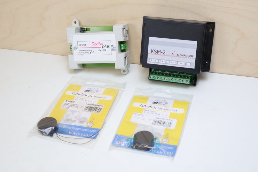 Lenz LK100 + Tams Kehrschleifenmodul KSM2 + ESU Lautsprecher (Gebraucht ...