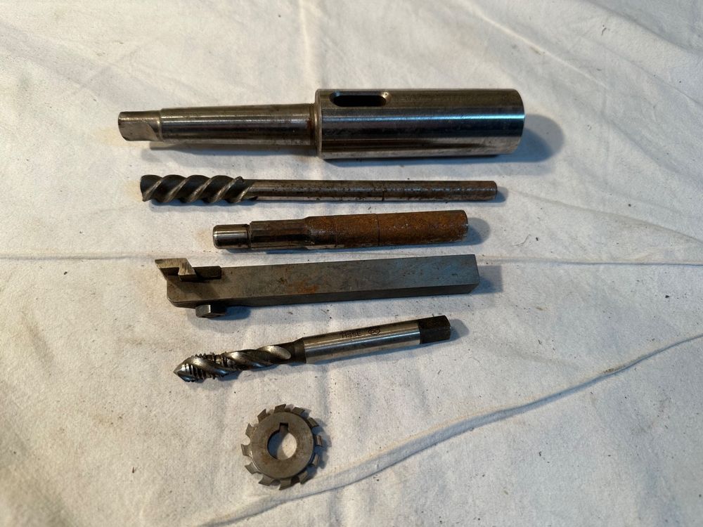 R057 diverse Werkzeuge für Bohren, Drehen, Fräsen (Gebraucht) in für ...