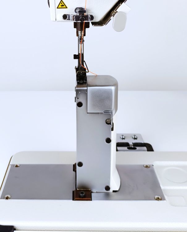 JUKI PLC-2710-7, Neue Säulen Industrienähmaschine (Neu und ...