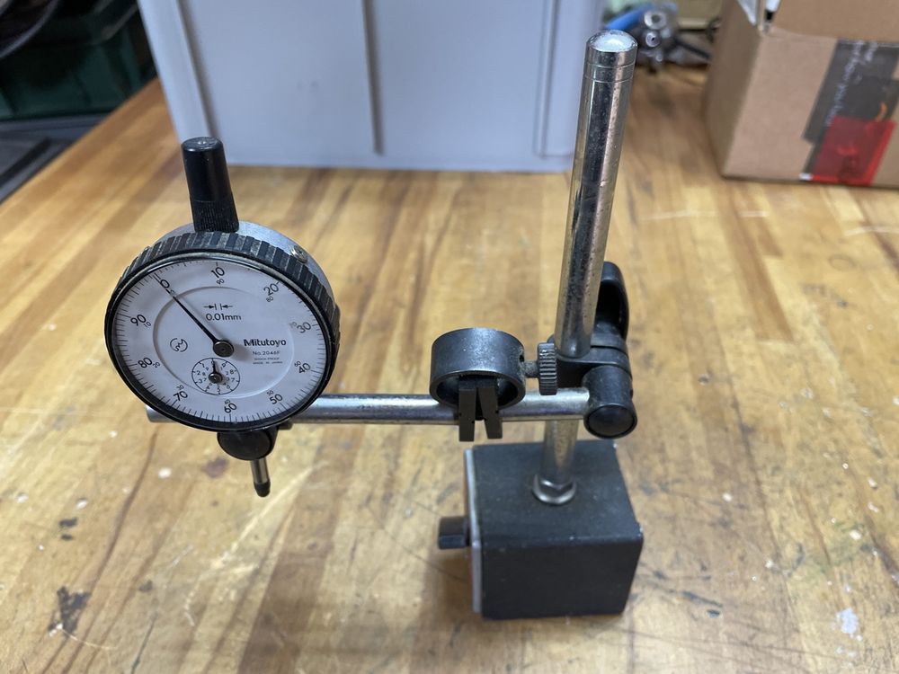 Messuhr mit Magnethalter (Gebraucht) in Hittnau für CHF 25 – nur ...