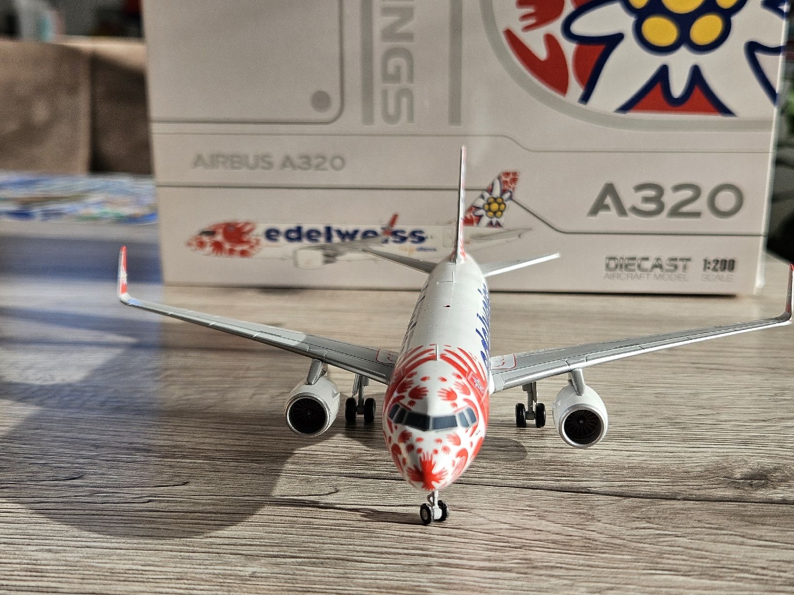 Edelweiss Air Airbus A320 help alliance Bem. 1:200 HB-JLT (Neu und ...